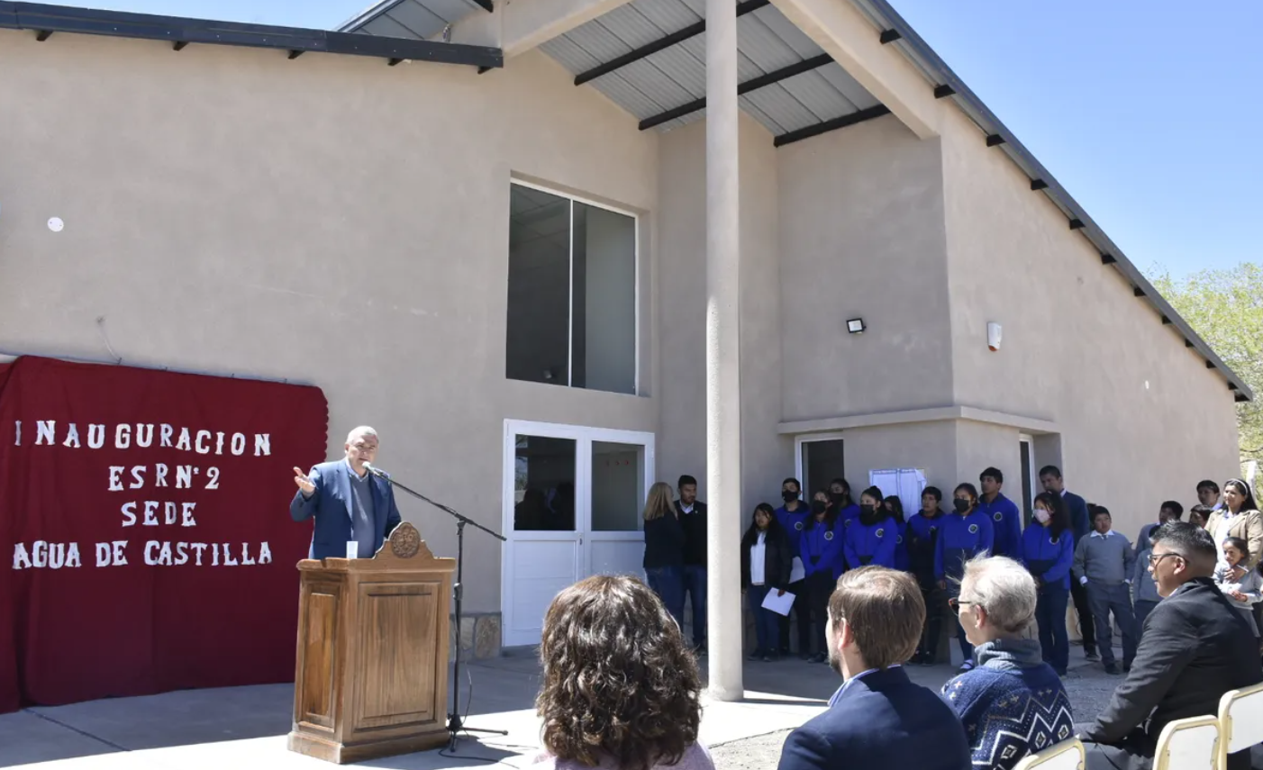 Inauguración de la Escuela Secundaria Rural N° 2 en Agua de Castilla ...